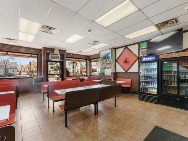871 Elizabeth Ave