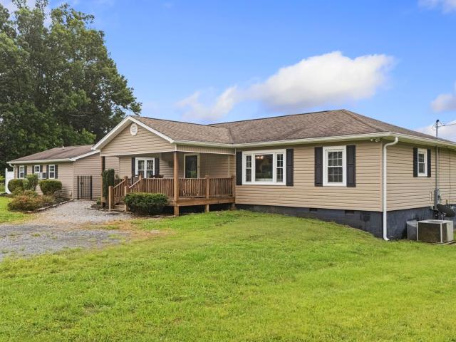 871 Kile Lake Rd SE