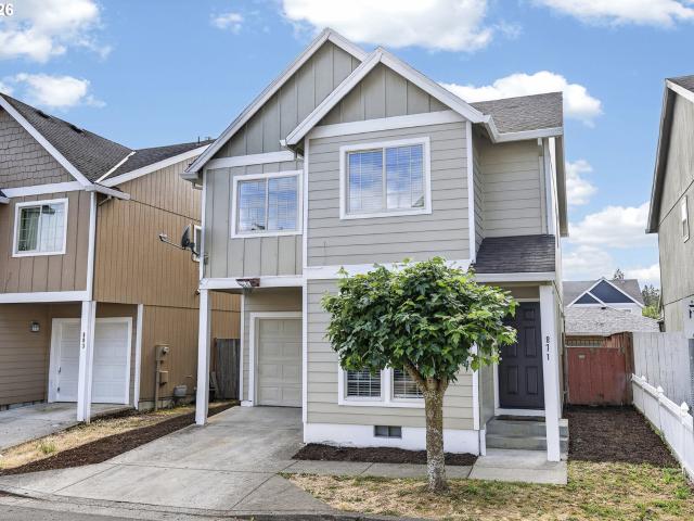 871 N 20TH WAY