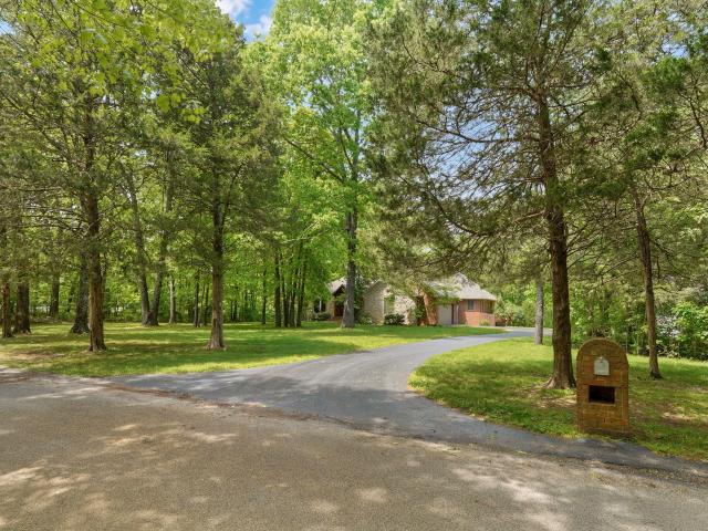 871 N Salt Lick Court