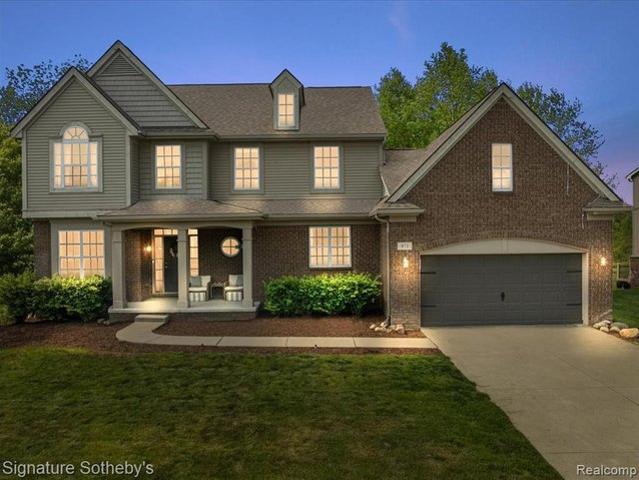 871 Wynstone Cir S, Oakland Township, MI 48363