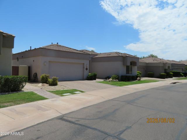 8727 E Tuckey Lane