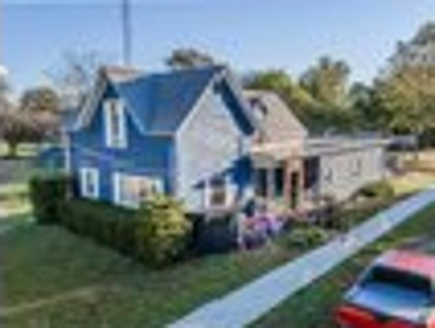8727 S South Hill Dr, Silver Lake, IN 46982 [Updated 11/13]