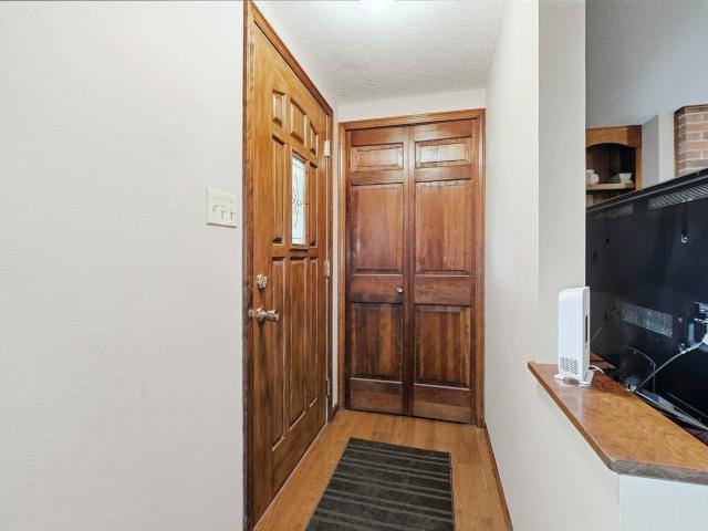 8727 Sakaden Parkway