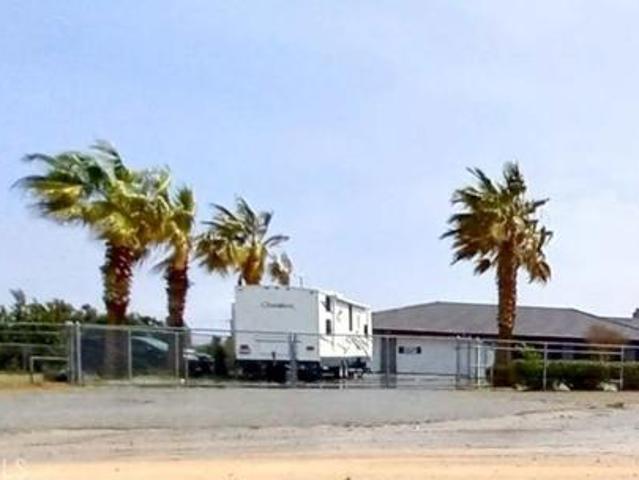 8727 4th Ave, Hesperia, CA 92345