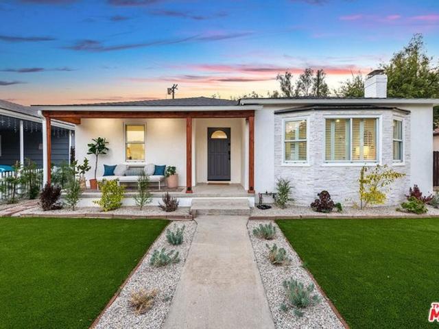 8729 McConnell Ave, Los Angeles, CA 90045