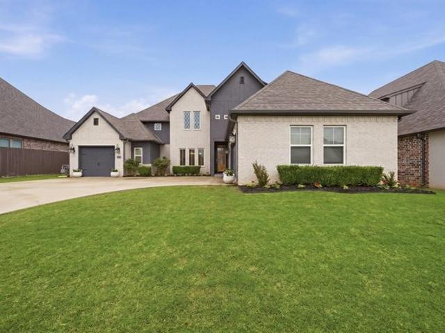 8729 S Phoenix Pl W, Tulsa, OK 74132