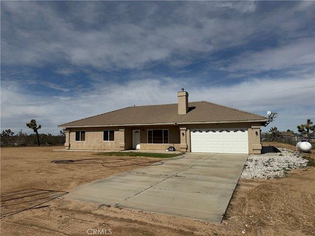 8720 Greasewood Ln, Victorville, CA 92392
