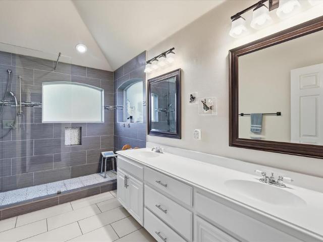 8720 Lariat Circle