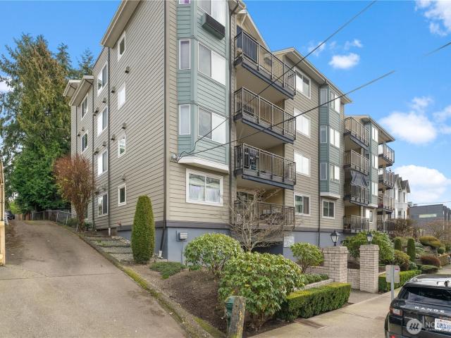 8720 Phinney Ave N, Unit 11, Seattle, WA 98103 | MLS #2482 | Compass