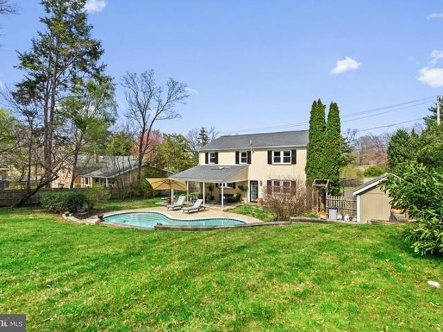 8720 Stenton Ave, Philadelphia, PA 19118