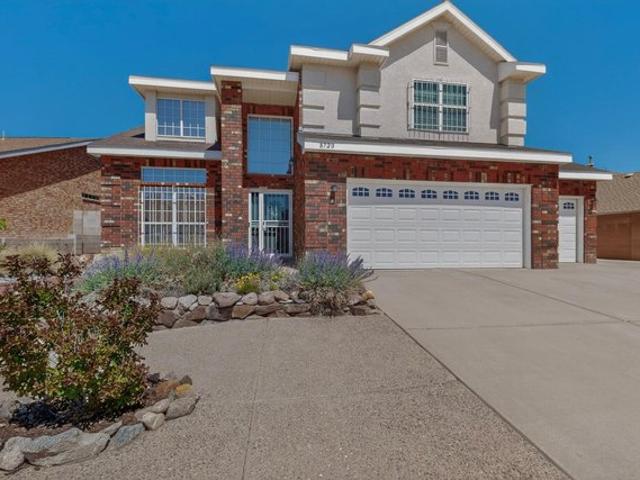 8720 Springhill Dr NW, Albuquerque, NM 87114