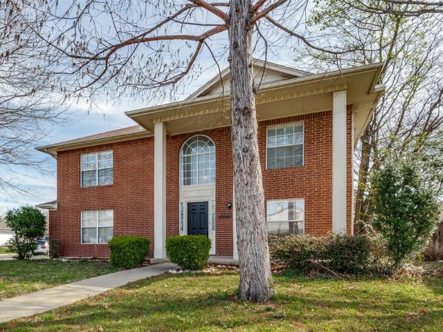 8720 Wind River Dr, Fort Worth, TX 76179 | MLS #21213 | Compass