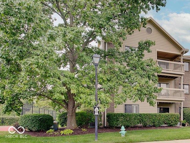8720 Yardley Ct Apt 301, Indianapolis, IN 46268