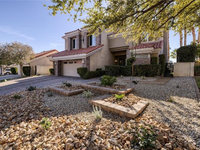 8721 Double Eagle Dr, Las Vegas, NV 89117 | MLS #2756