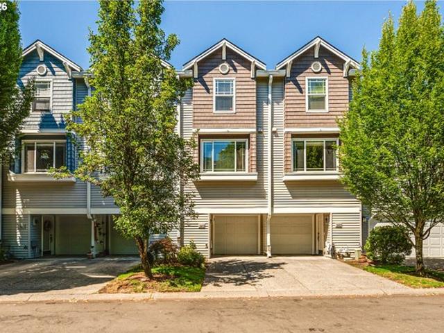 8722 NE 17th St, Vancouver, WA 98664
