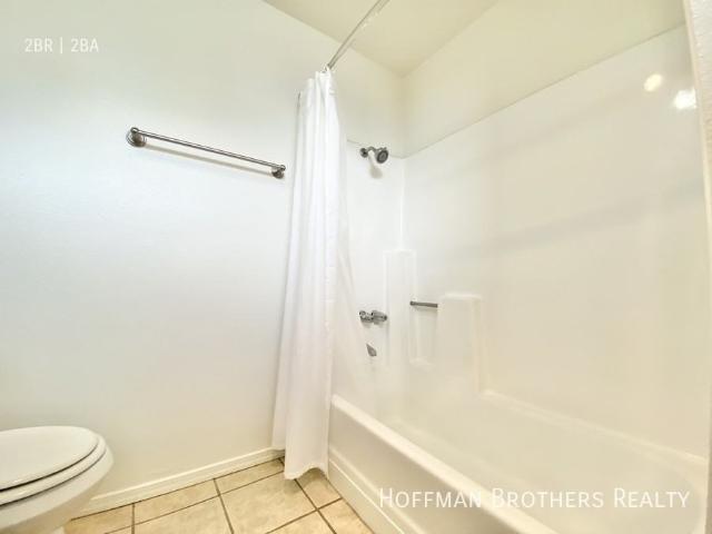 8722 Burton Way Property 2 Bedroom Apartment for Rent at 8720 Burton Way, Los Angeles, CA 90048 Mid City West