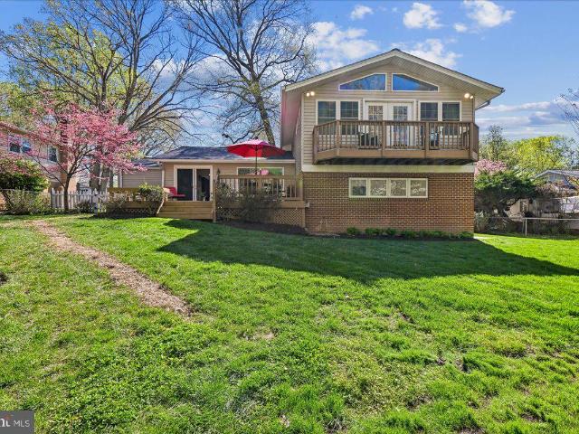 8722 Higdon Dr, Vienna, VA 22182 | MLS #VAFX2301 | Compass