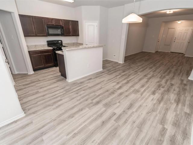 8722 Lar Ree Oaks Circle