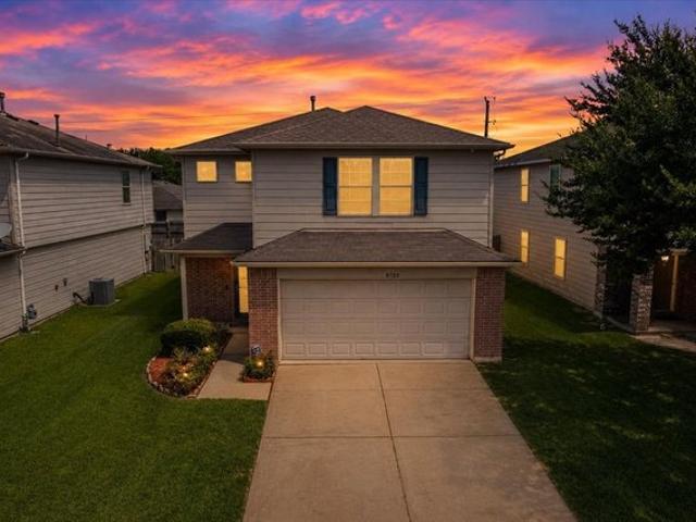 8723 Summerset Meadow Ct, Houston, TX 77075
