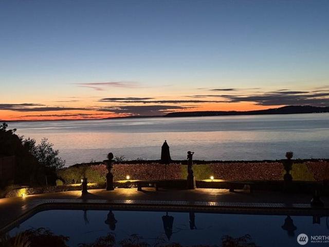 8723 Talbot Rd, Edmonds, WA 98026