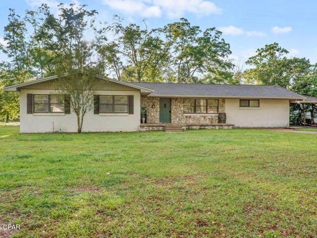 872 1st St, Chipley, FL 32428