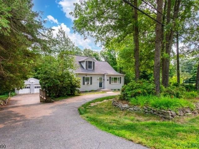 872 Green Pond Rd, Rockaway, NJ 07866
