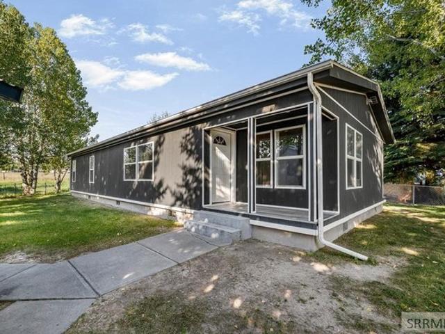 872 Dalmation Dr, Idaho Falls, ID 83402