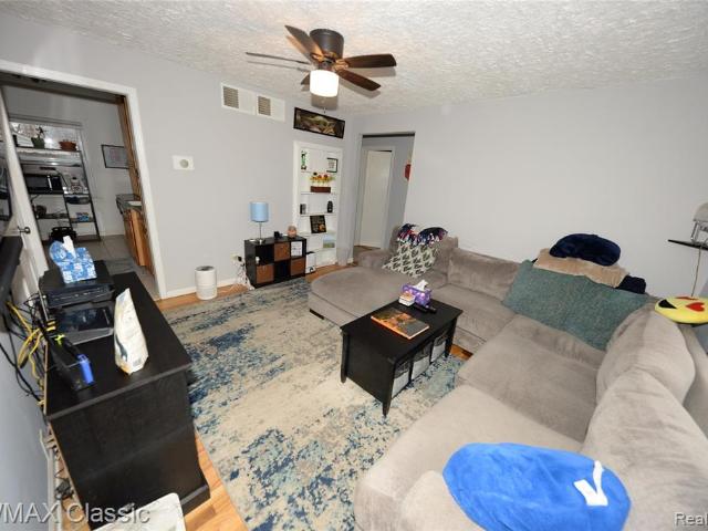 872 E Rowland Avenue