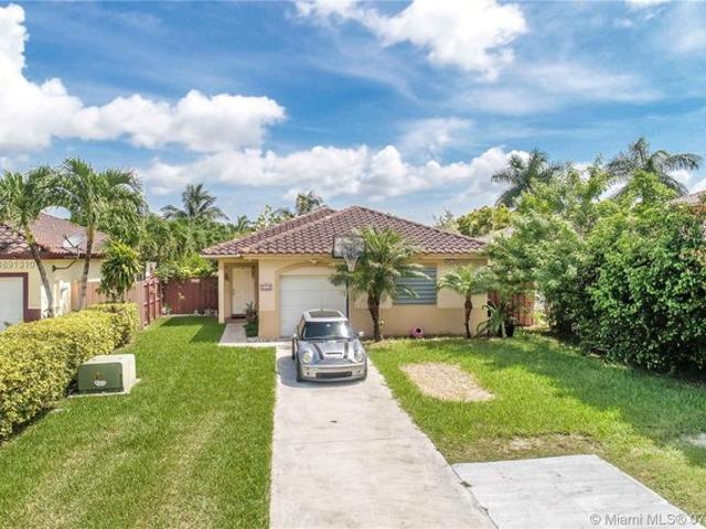 872 SW 7th St, Florida City, FL 33034