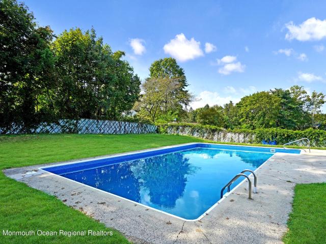 872 Red Oaks Dr, Long Branch, NJ 07740 | MLS #22537