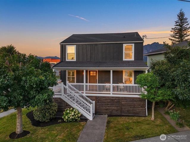 8734 Falls Ave SE, Snoqualmie, WA 98065