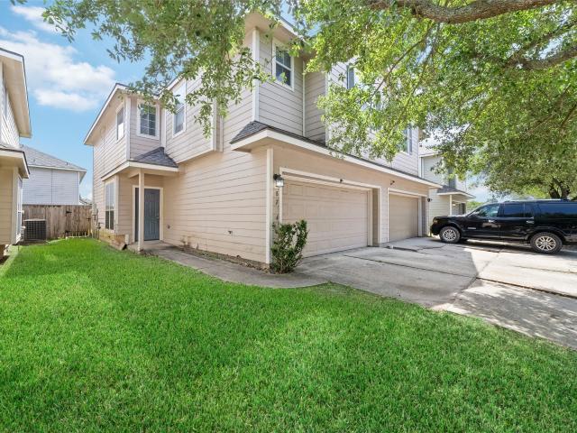 8734 Rainglen Ln, Houston, TX 77044 | MLS #55790 | Compass