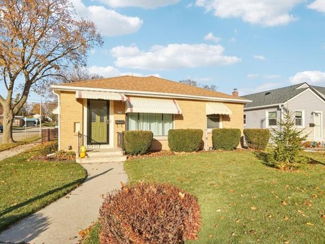 8734 W Becher St, West Allis, WI 53227