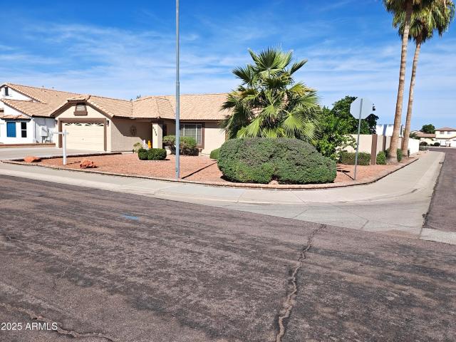 8734 W Bloomfield Rd, Peoria, AZ 85381 | MLS #7015 | Compass