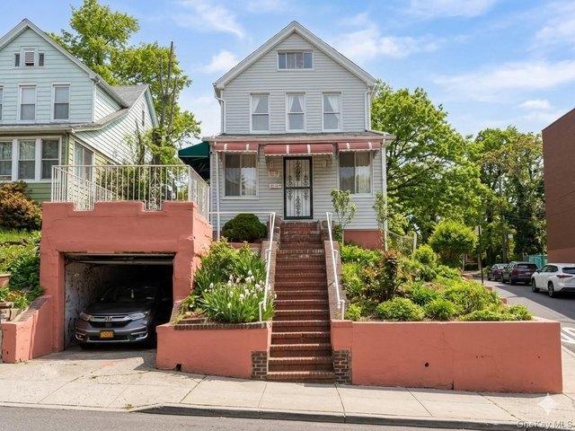 8735 th St, Jamaica, NY 11432