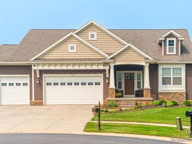 8736 Mount Rainier Cir, Lansing, MI 48917