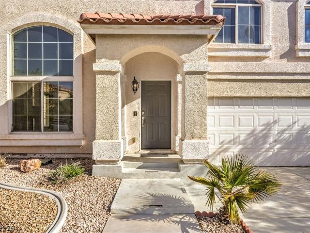 8736 Raindrop Canyon Avenue
