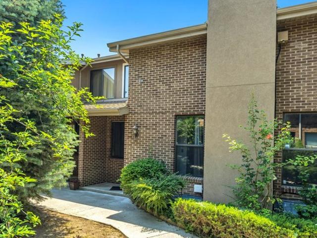 8736 S Oakwood Park Cir, Sandy, UT 84094