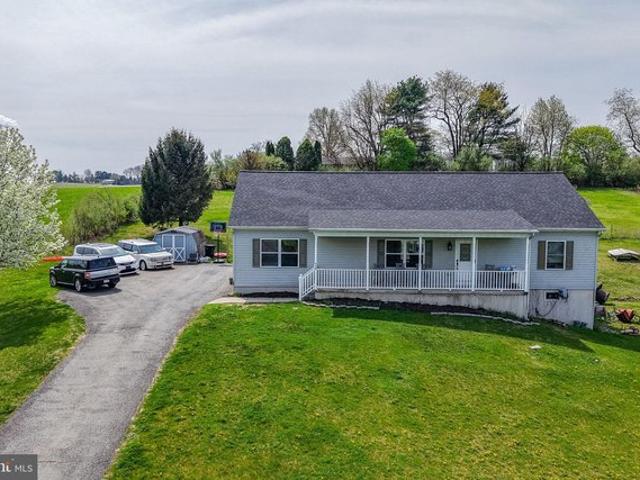 8738 Cardinal Rd, New Tripoli, PA 18066