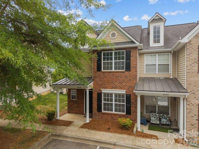 8738 Twined Creek Ln, Charlotte, NC 28227