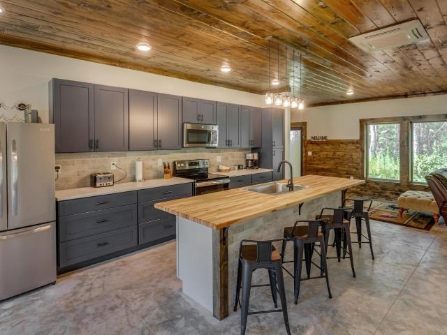 8738 Tobique Road NE