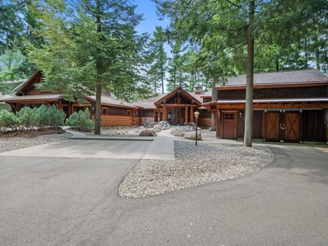 8739 Skegemog Point Rd, Williamsburg, MI 49690