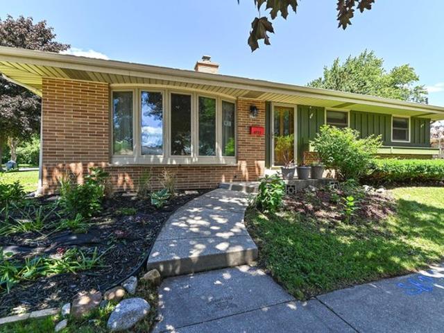 8732 W Burdick Ave, Milwaukee, WI 53227