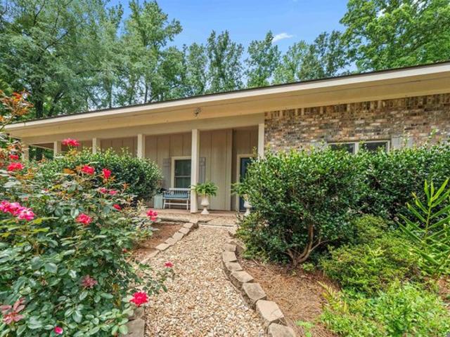 8733 Island Rd, Saint Francisville, LA 70775