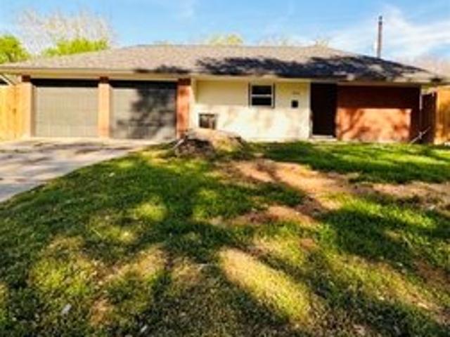 8733 Lugary Dr, Houston, TX 77074
