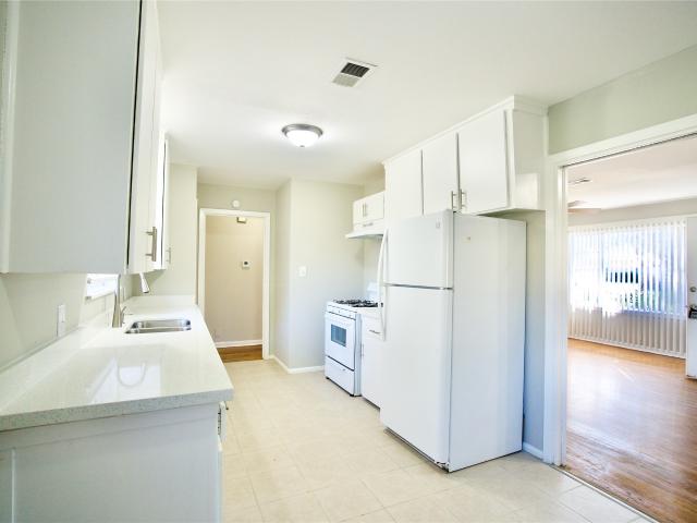 8733 Robindell Dr, Houston, TX 77074 | MLS #77251