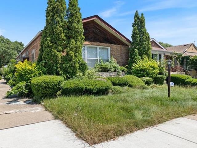 8733 S Ridgeland Ave, Chicago, IL 60617
