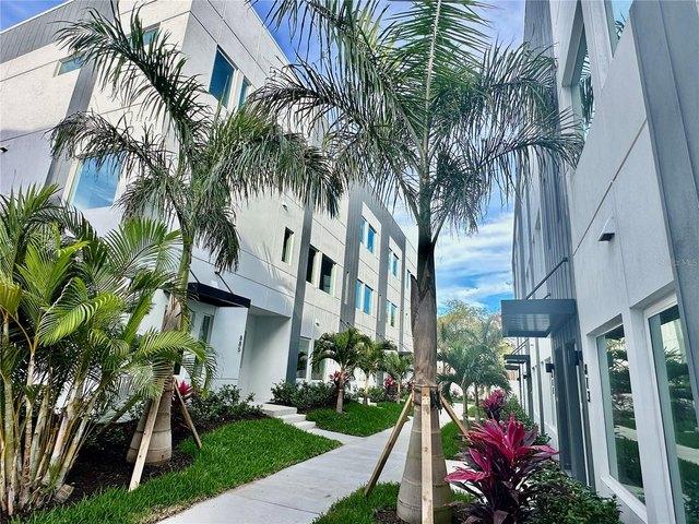873 6th Ave S, Saint Petersburg, FL 33701