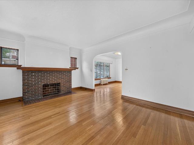 873 875 Nottingham Road